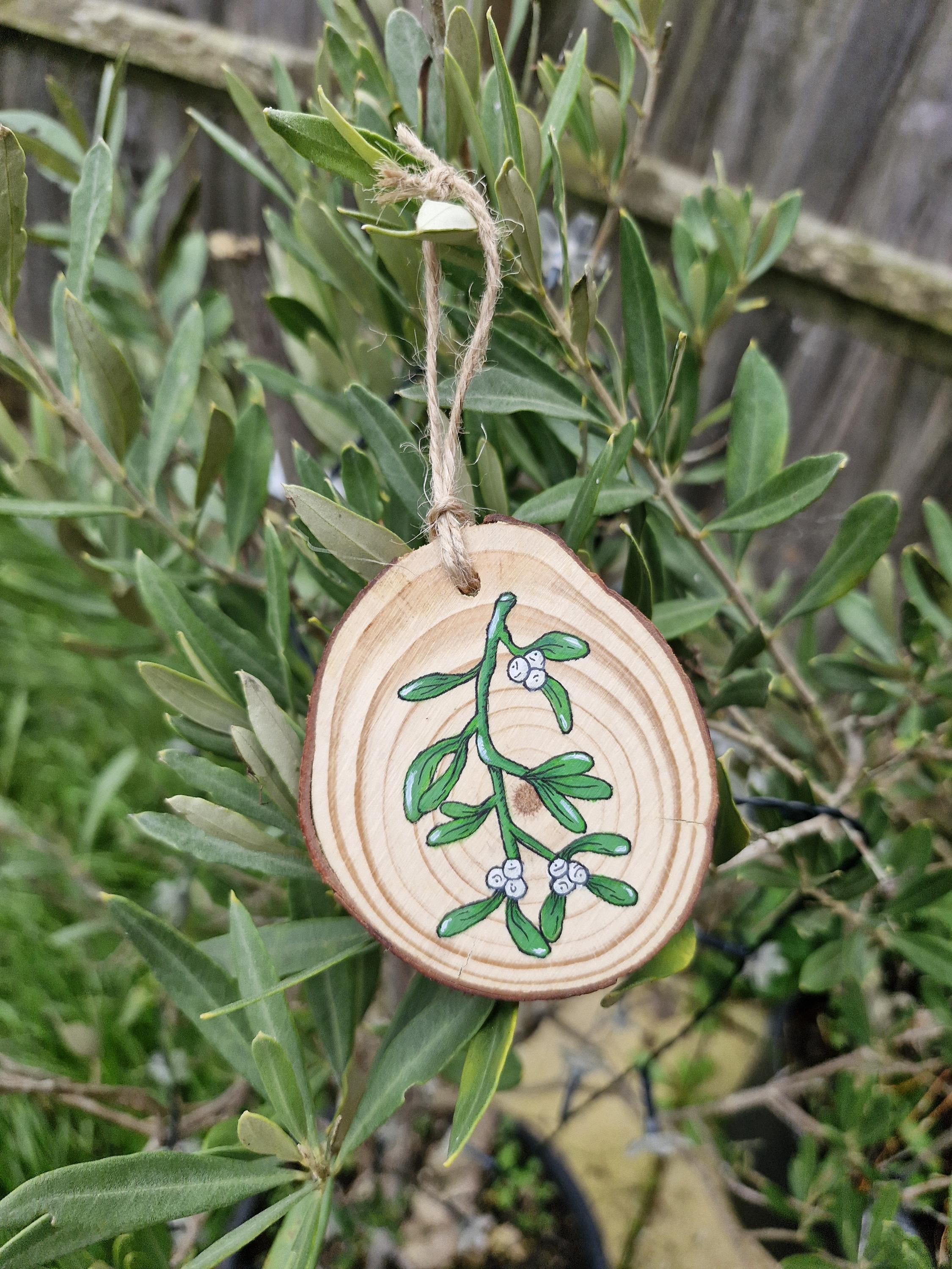 Hand-painted Mistletoe Wood Slice Christmas Ornament - Etsy