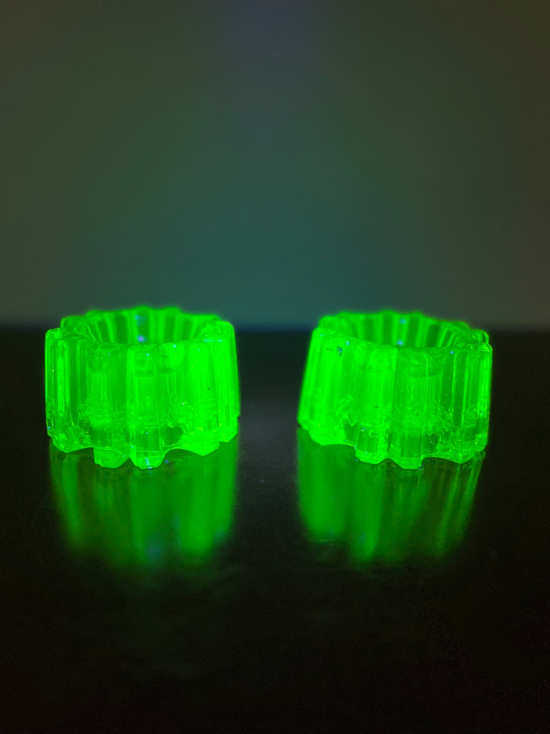 URANIUM GLASS Green 1940's-50's Piano Castor/insulator, Collectible ...