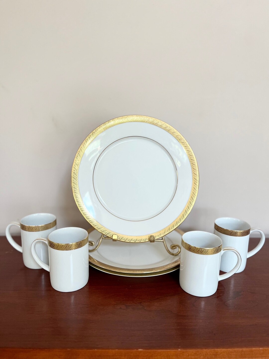 CENTURION 9414 Gold Rim Plates and Cups, 3 Dinner Plates 10.75 Inch and ...