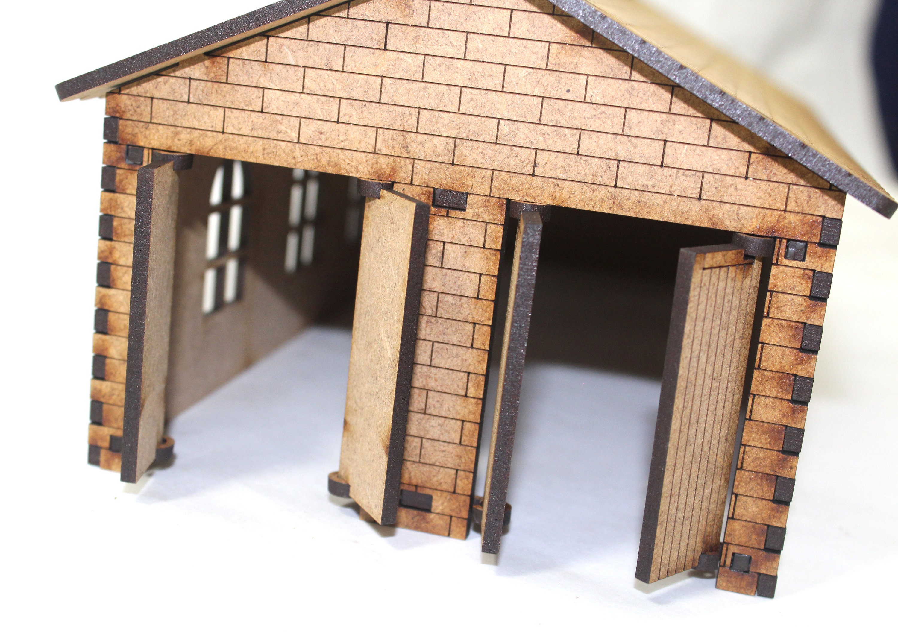 Model Railway 00 Gauge Twin Track Engine Shed 305mm Flat Packed MDF ...