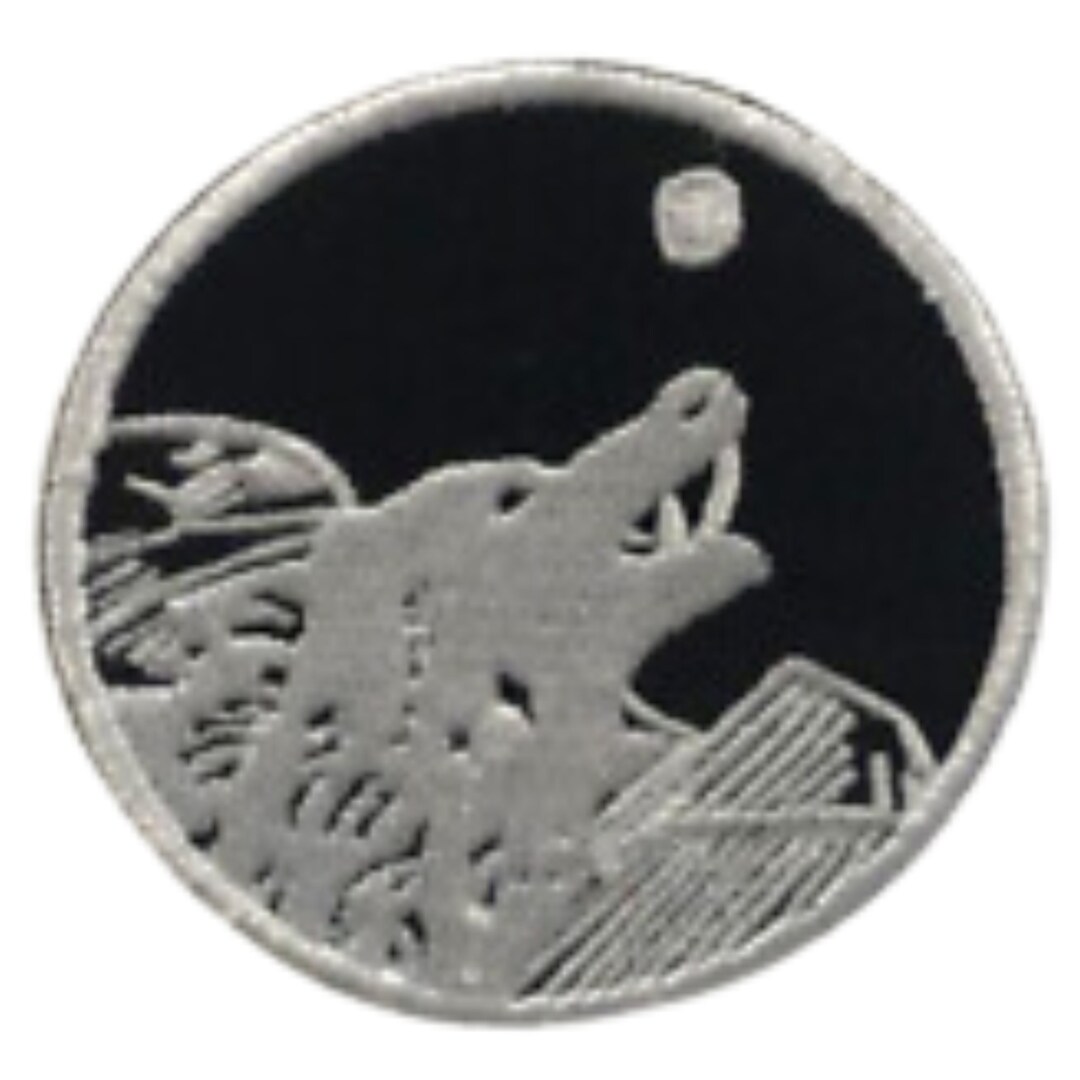 Howling Wolf Animal Badges Iron on Sew on Applique Clothing Jacket ...