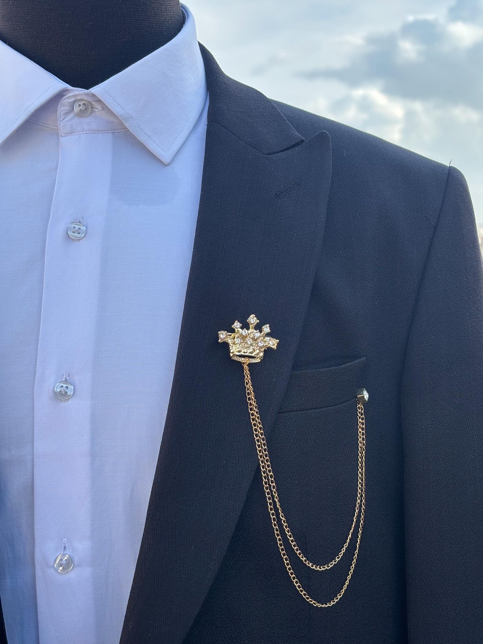 King Crown Clip-on Brooch: Modern Jacket Accessory - Etsy