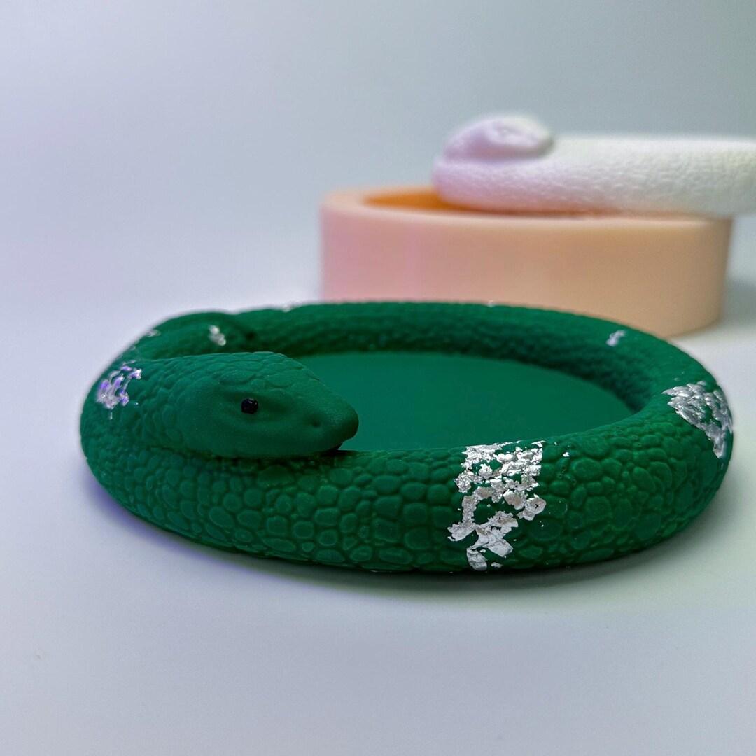 Snake Silicone Mold Stand, Symbol 2025 Year Mold, Silicone Mold Snake ...