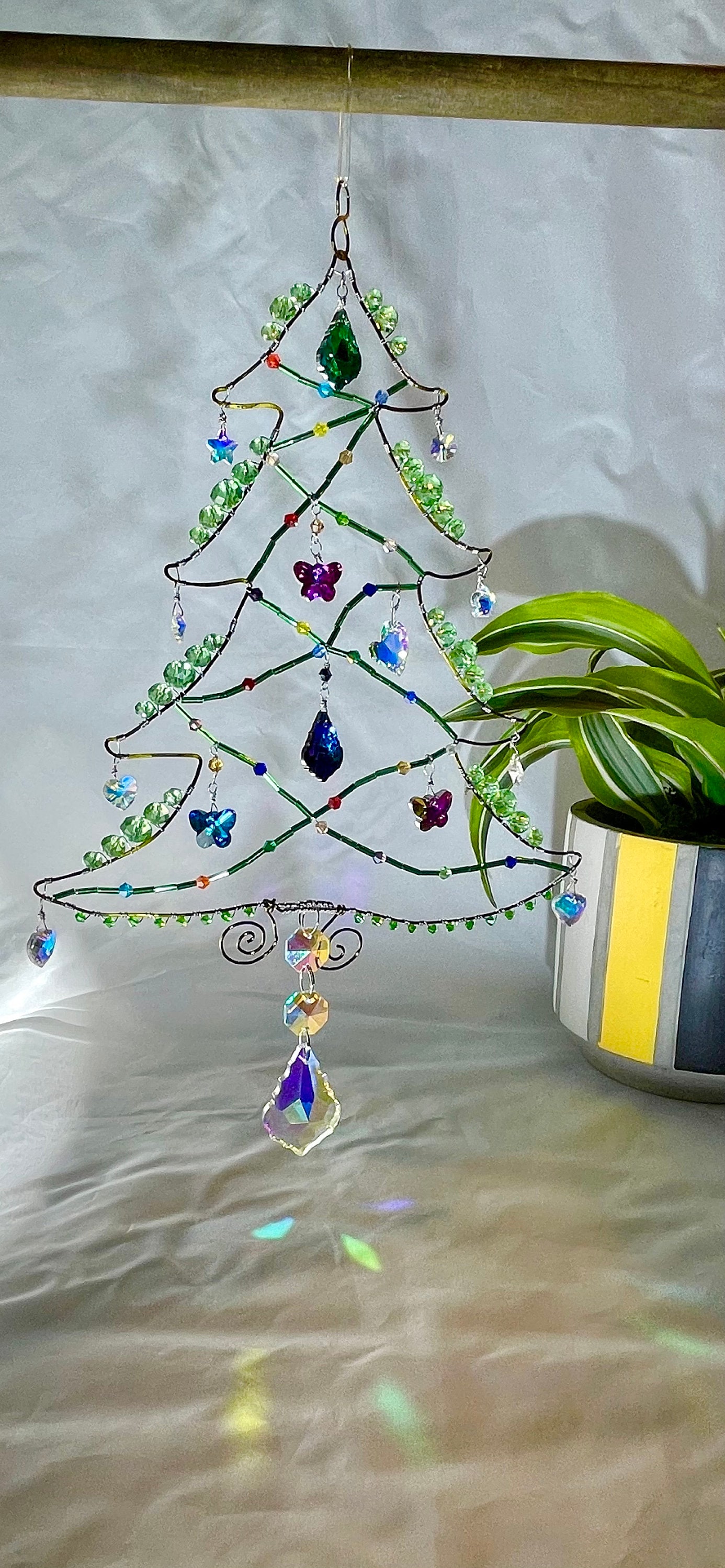 A Christmas Tree Suncatcher Sparkly Green and Multicolor Wire Wrapped ...
