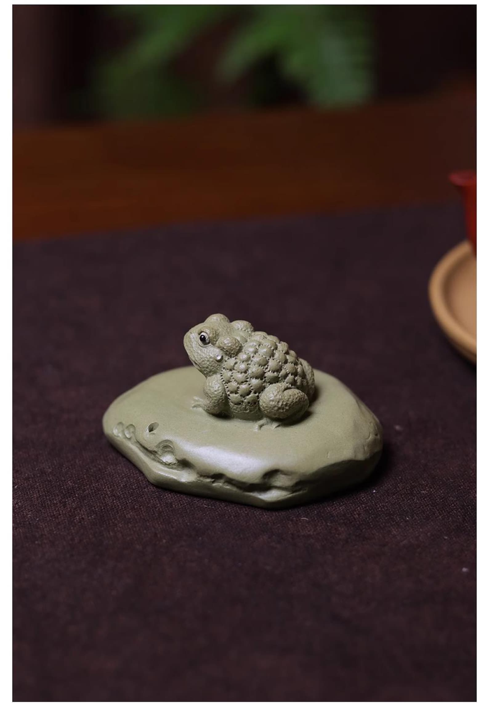 Chinese Yixing Green Clay Frog Tea Pot Lid Holder Tea Pet Zisha ...