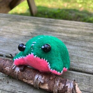 Felt Frog - Etsy