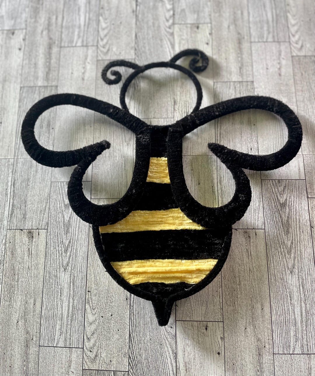 Chenille Bee Soft & Fuzzy Spring Summer Fall/autumn Wreath Door Wall ...