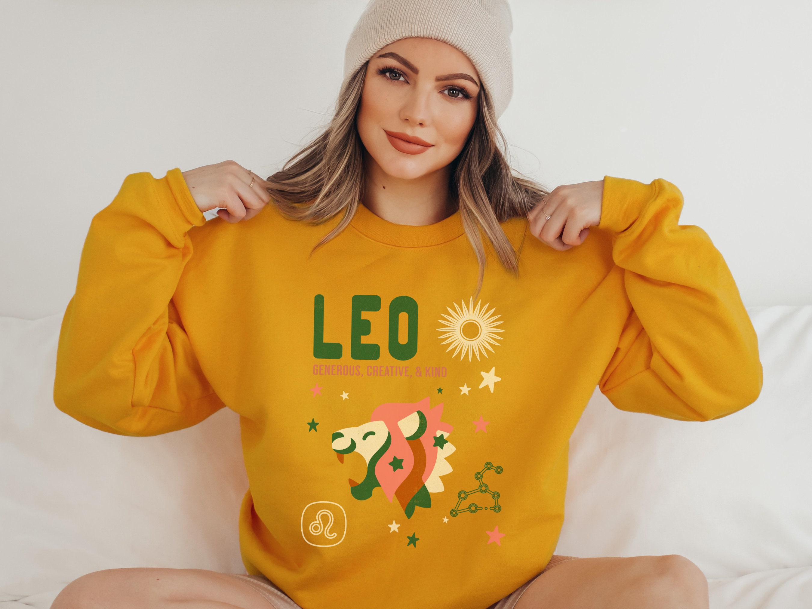 Leo Sweatshirt Vintage Aesthetic, Birth Sign Gift for Her, Birthday ...