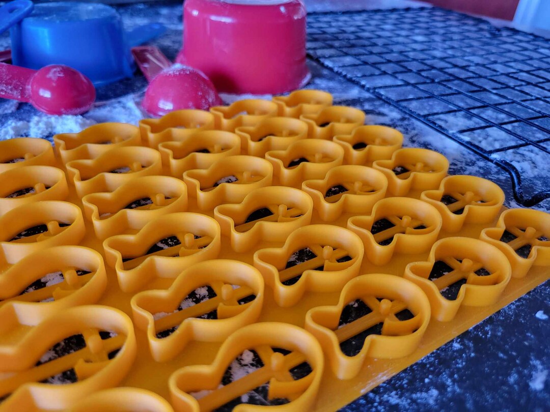 Smiley Goldfish - Batch Cookie Cutter - Etsy