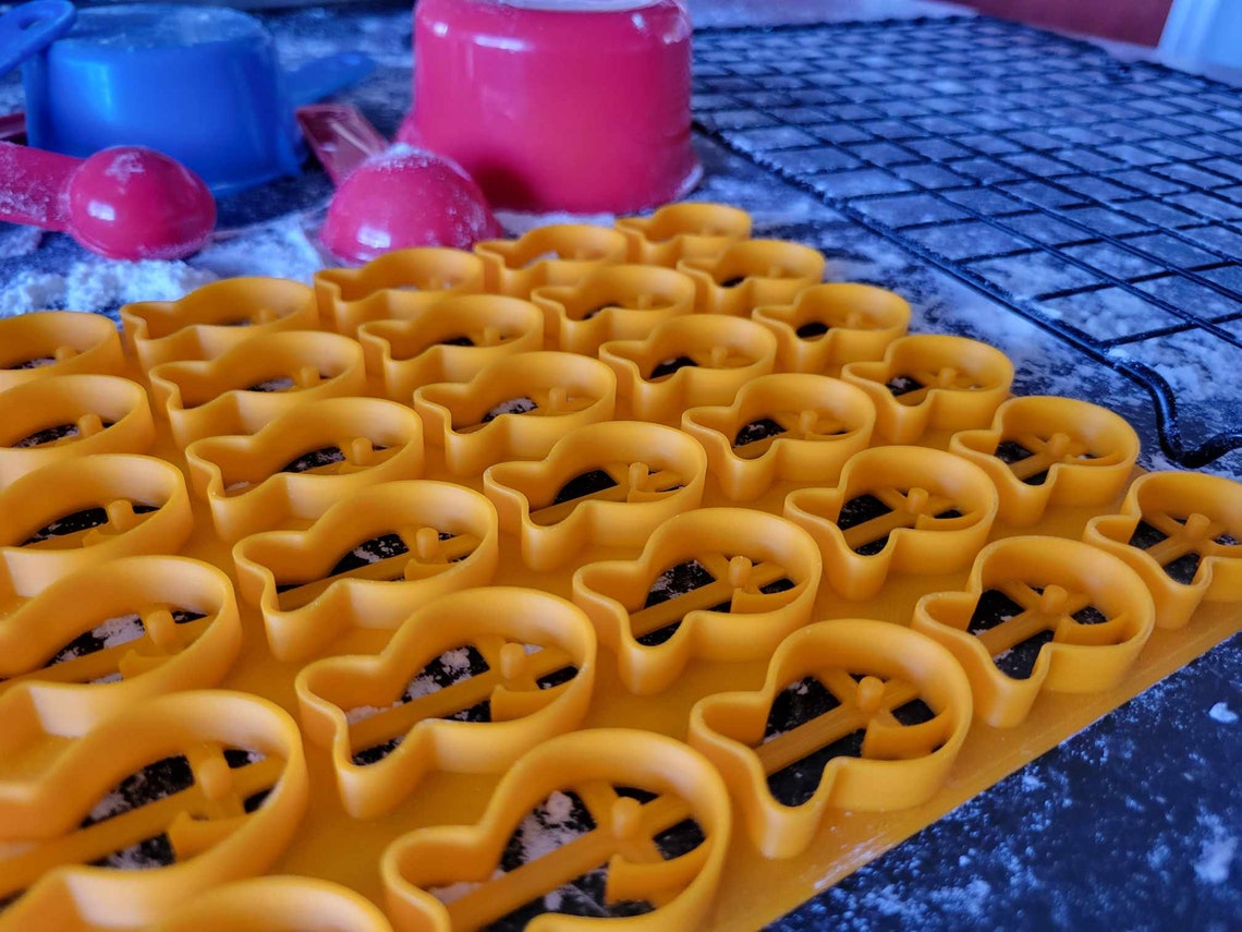 Smiley Goldfish - Batch Cookie Cutter - Etsy