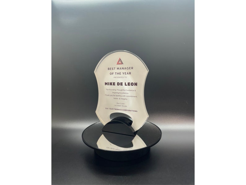 Custom Trophies, Awards, and Plaques Ideal for Sports, Corporate ...