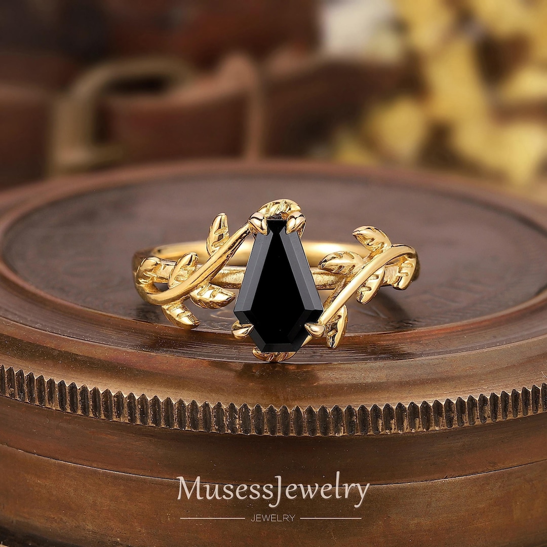 Coffin-shape Black Onyx Engagement Ring Art Deco Leaf Design Ring Black Onyx Wedding Band 14k ...