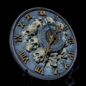 Timeless Skull Clock - Etsy
