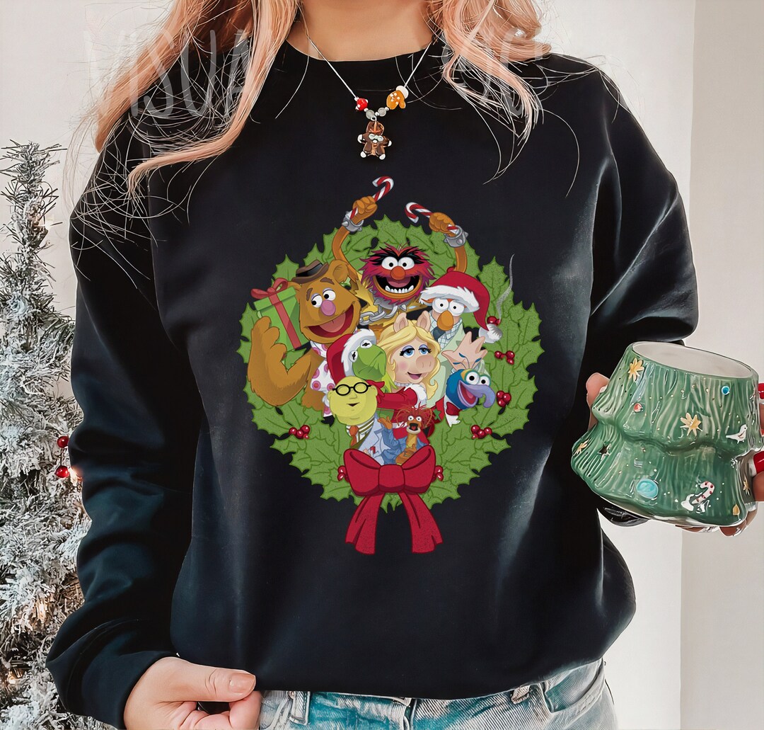 Disney the Muppets Christmas Muppet Group Wreath T-shirt, the Muppets ...