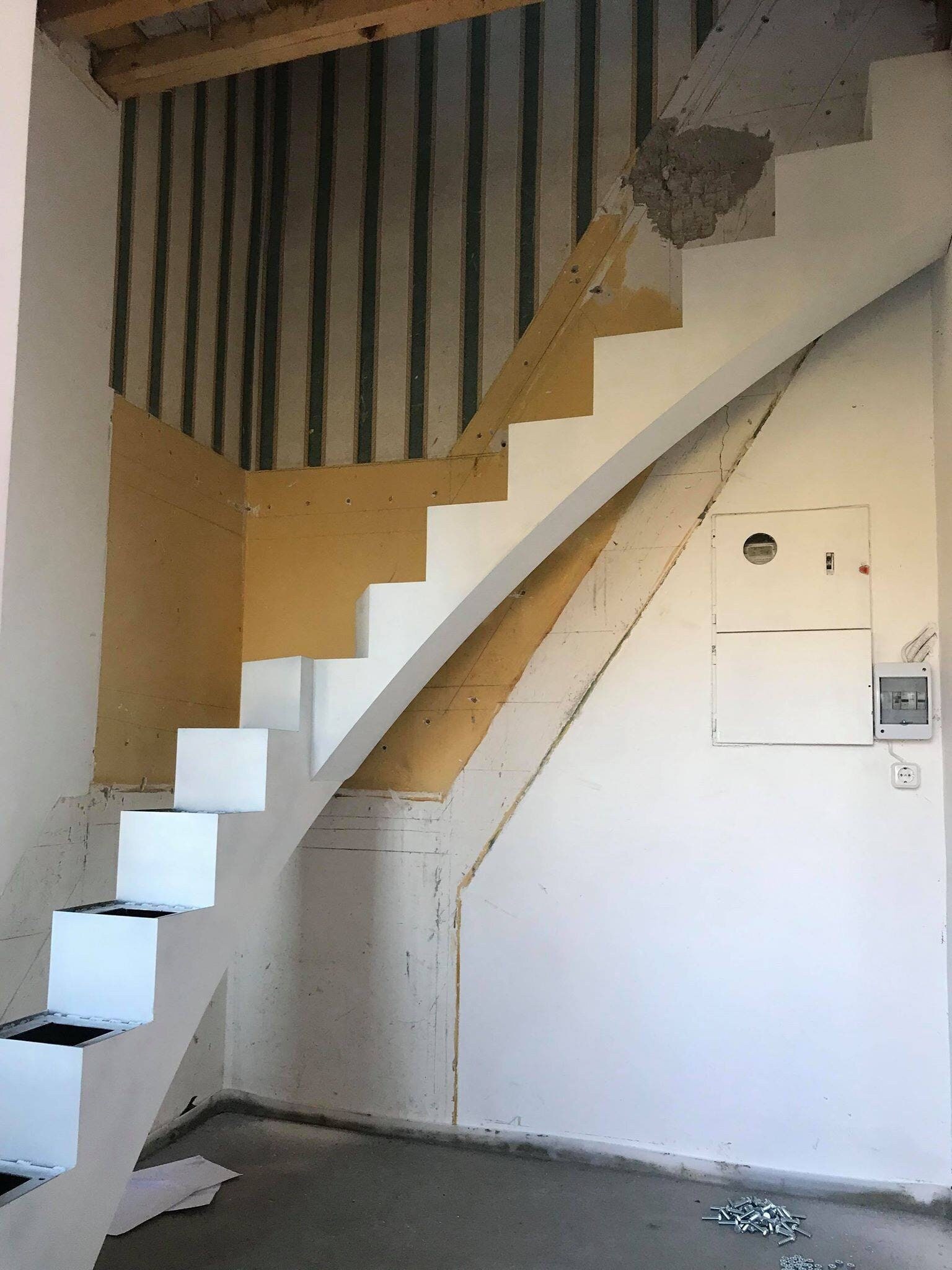 Modern Bent Metal Stair Spine for Indoor Stairs - Etsy UK