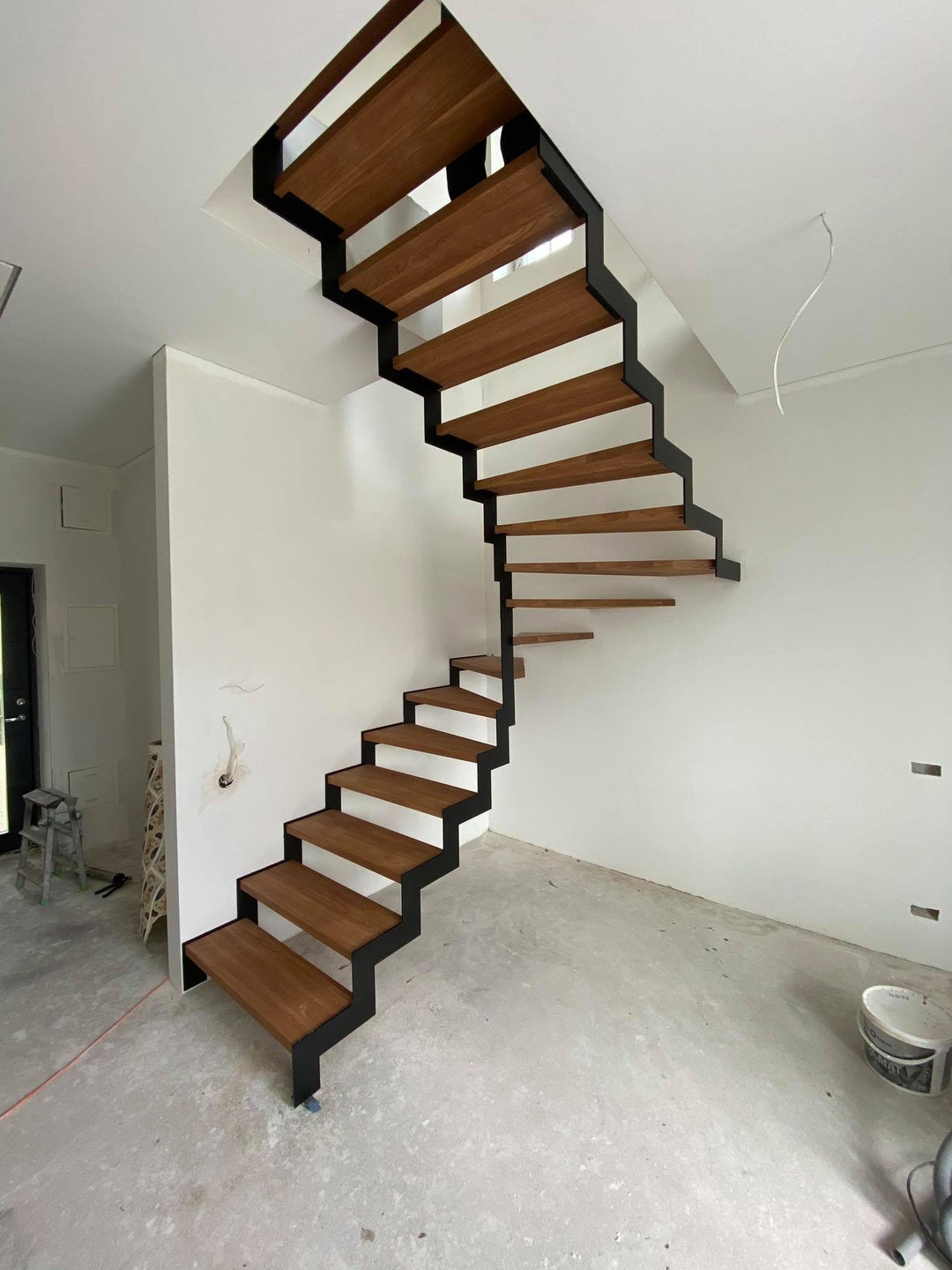 Double Sided Modern Stairway With Ash Tree Treads - Etsy