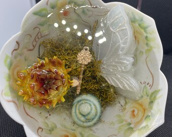 Divination Cup antique Tea Cup With Scenes in Resin - Etsy