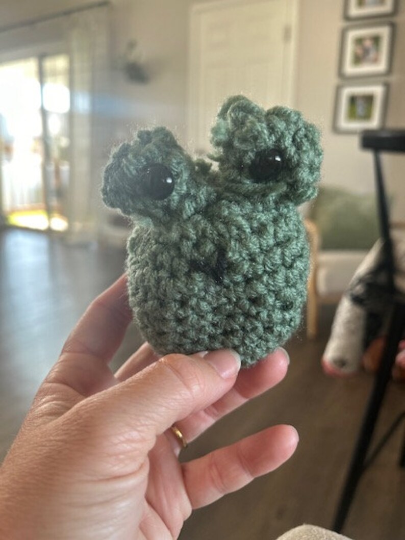 Mini Crochet Frog - Etsy
