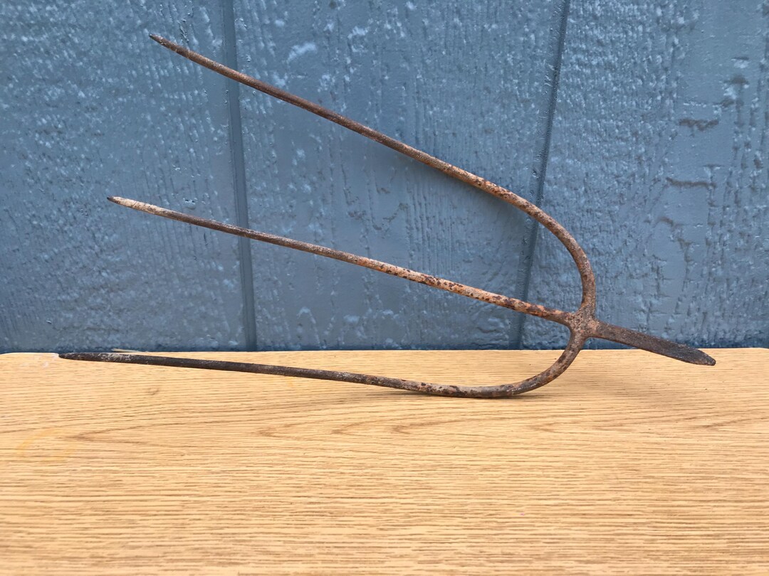 Vintage Farming Tools Old Rusty Garden Decor Rustic Farmhouse Antique ...