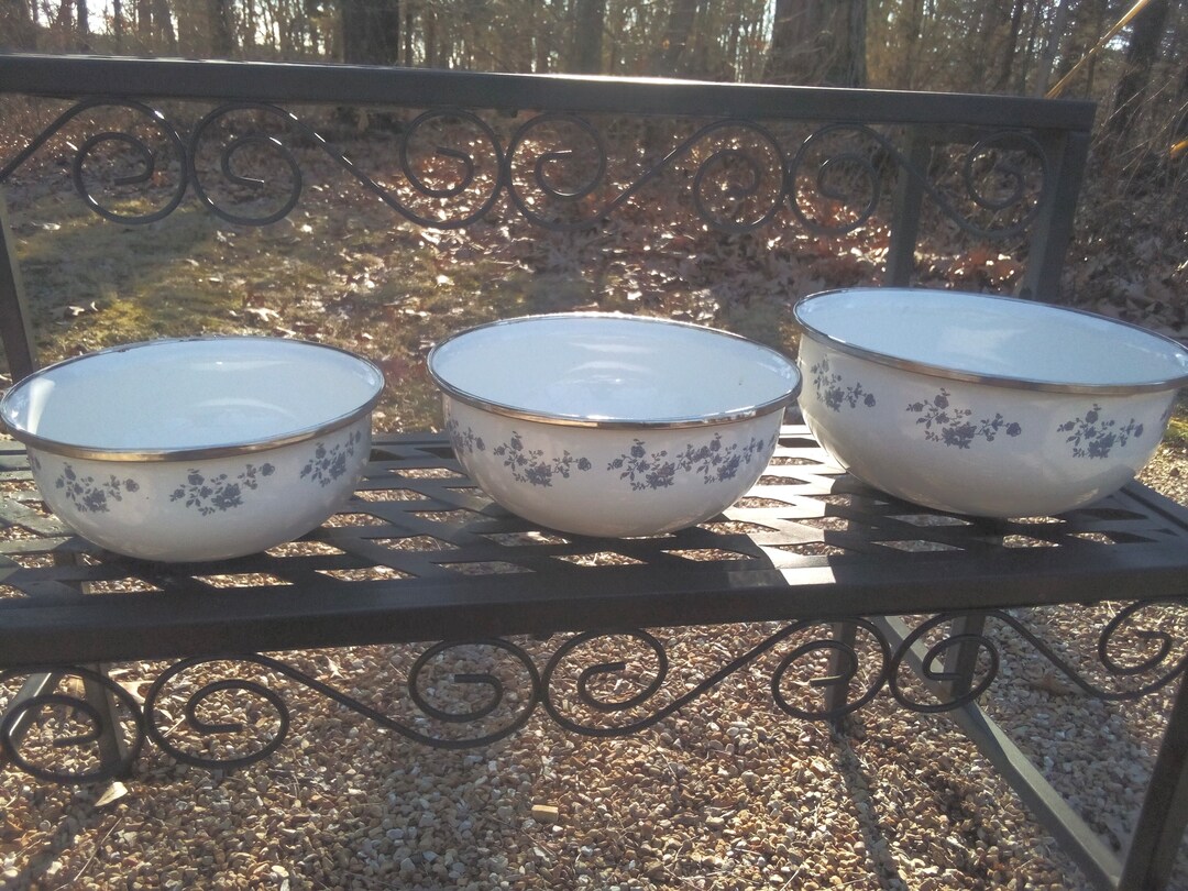 Enamelware Bowls Set of 3 Nesting Bowls Vintage Kitchen Mixing Bowls ...