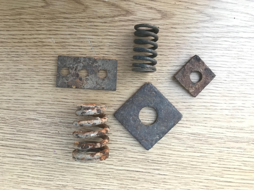 Rusted Metal Pieces Large Rusty Washers Rusty Springs Rusted Automotive ...
