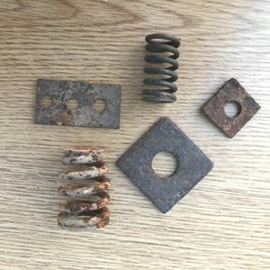 Rusted Metal Pieces Large Rusty Washers Rusty Springs Rusted Automotive ...