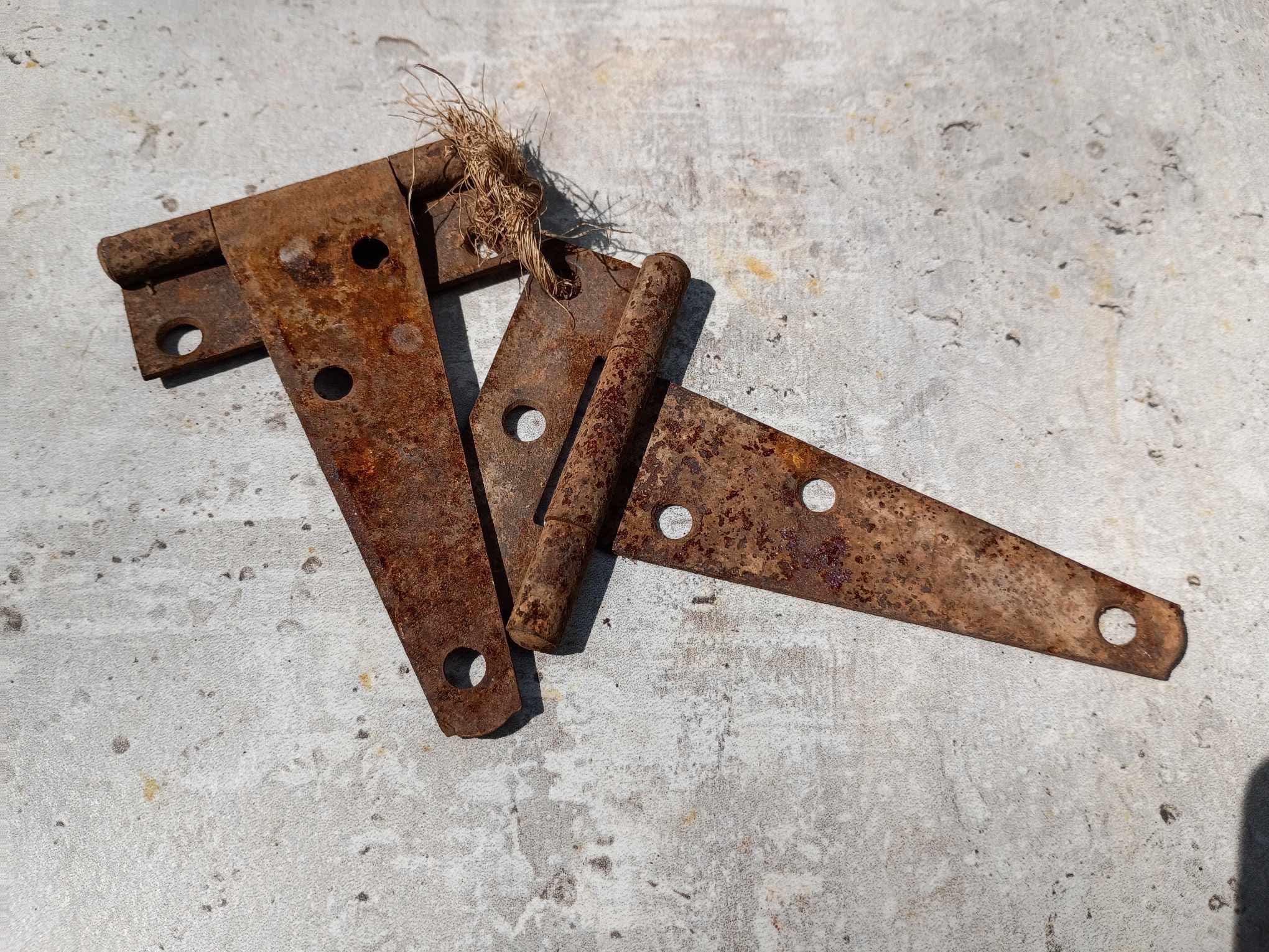 Antique Old Rusty Metal Hinges Rusty Metal Farmhouse Barn Door Hinges ...