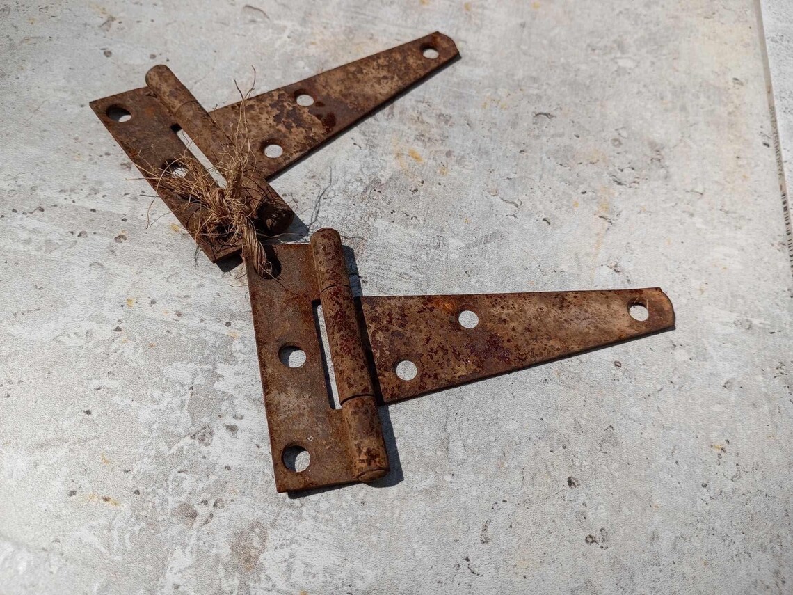 Antique Old Rusty Metal Hinges Rusty Metal Farmhouse Barn Door Hinges ...