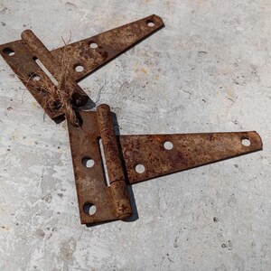 Antique Old Rusty Metal Hinges Rusty Metal Farmhouse Barn Door Hinges ...