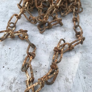 Vintage Rusty Chain 11 Foot Long Rusted Farm Chain Rusty Metal Outdoor ...