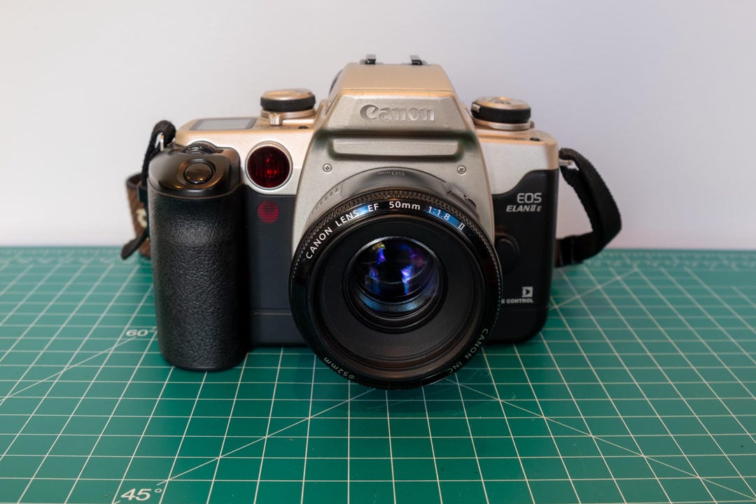 Canon Eos ELAN II E SLR 35mm Film Camera 50mm Lens - Etsy