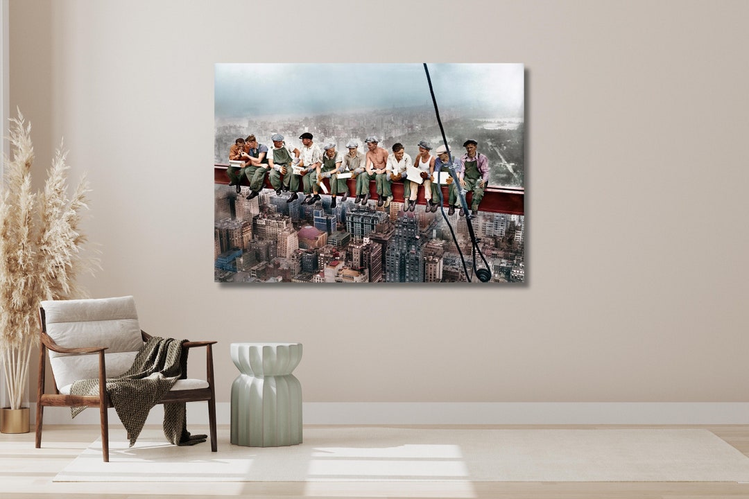 Lunch Atop A Skyscraper 1932, Construction Workers in New York ...