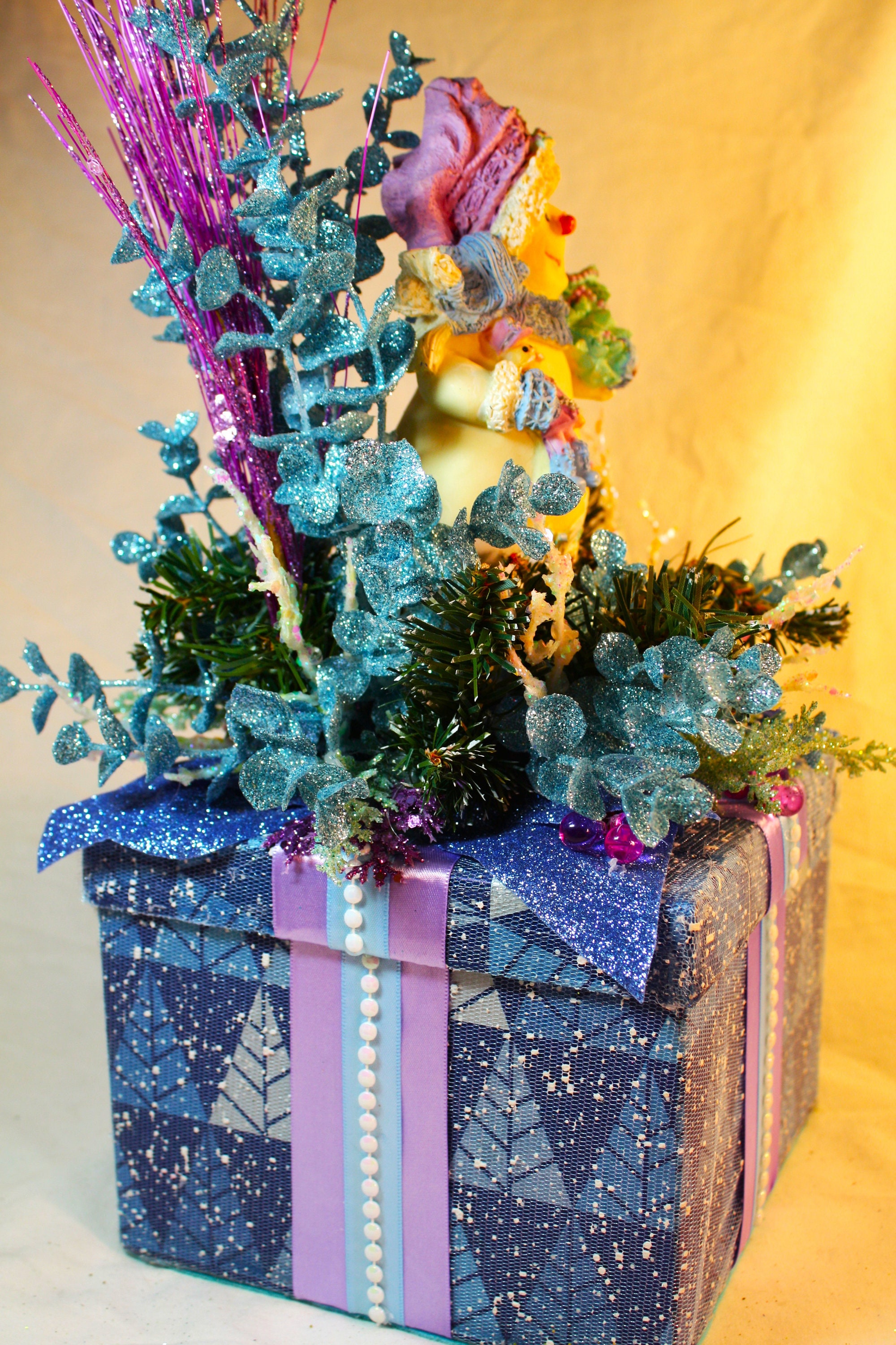 Decorative Christmas Gift Box Keepsake With Snowman Removeable Lid ...