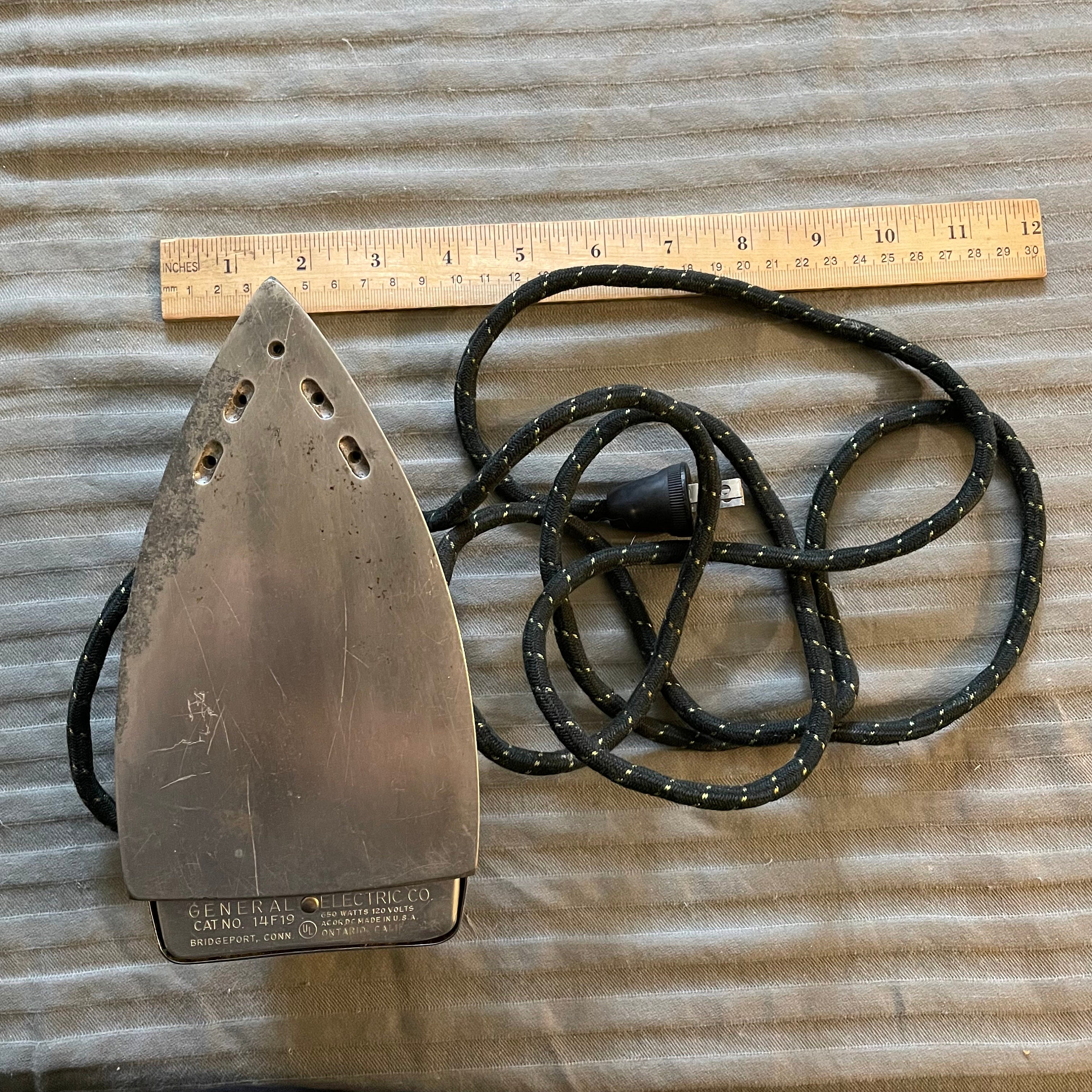 Vintage General Electric Steam Iron - Etsy