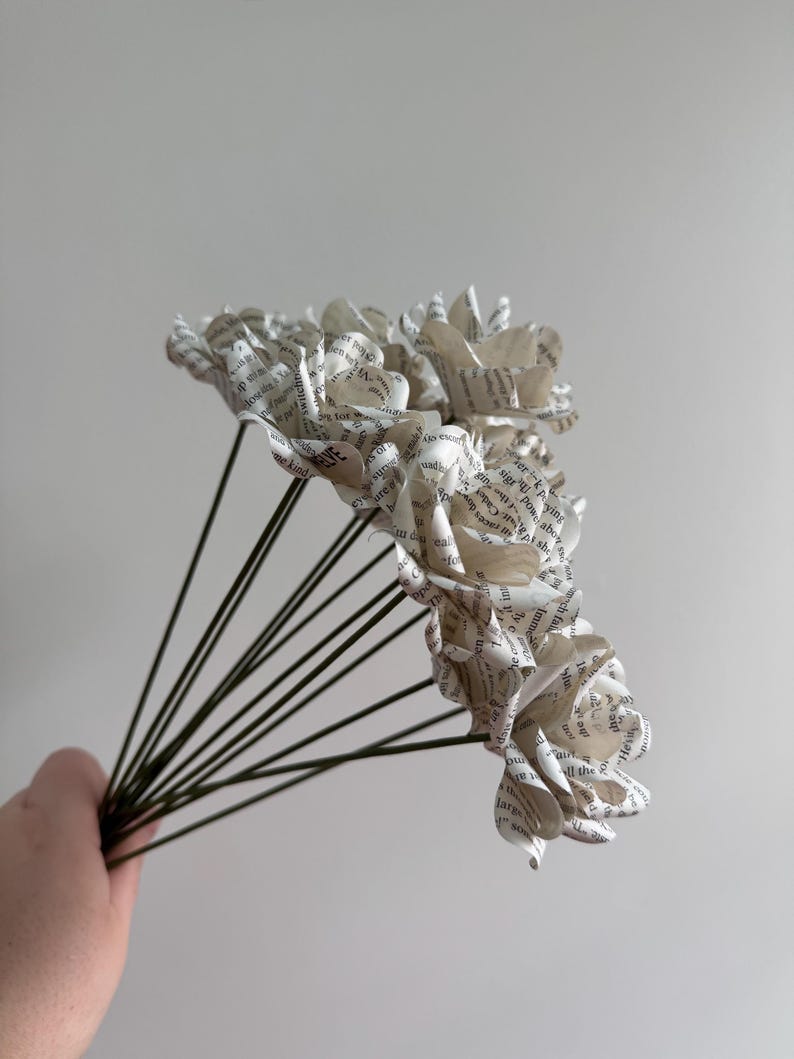 Twisted Love Series Book Roses, Book Flowers, Book Lovers, Book Gifts ...