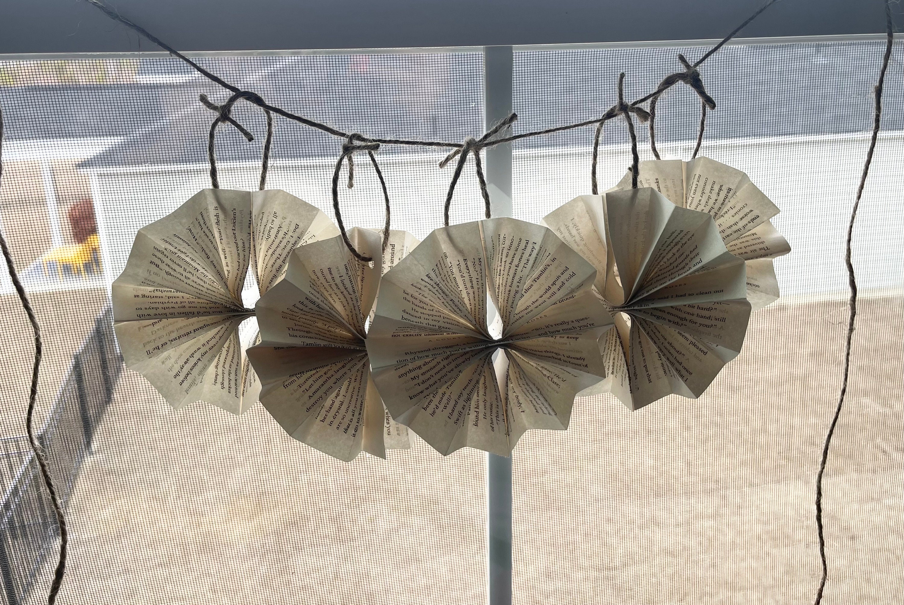 Book Garland, Garland, Book Page Crafts, Book Gifts, Book Lovers ...