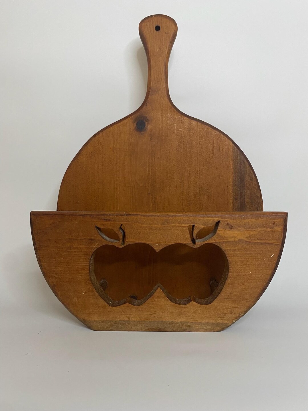 Vintage Country Style Paper Plate Holder With Apple Eyelet Openings ...