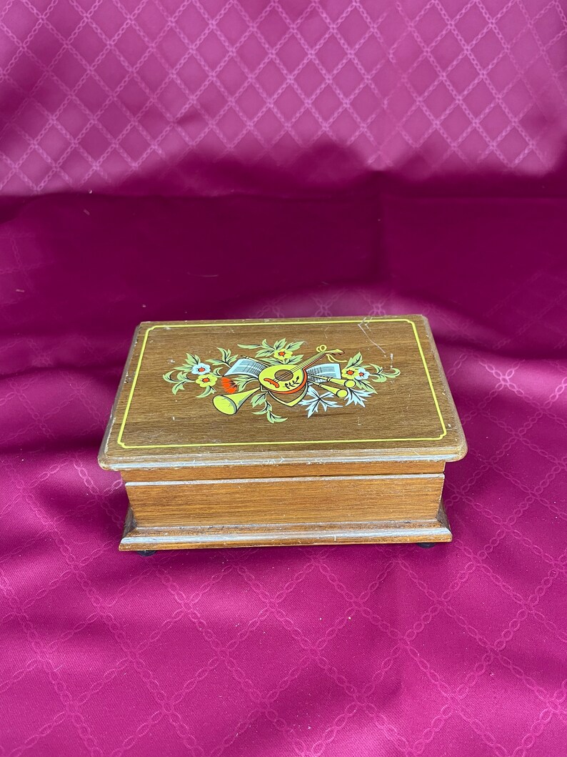 Linder Taiwan Music Jewelry Box, Antique Handpainted Wooden Jewelry and ...