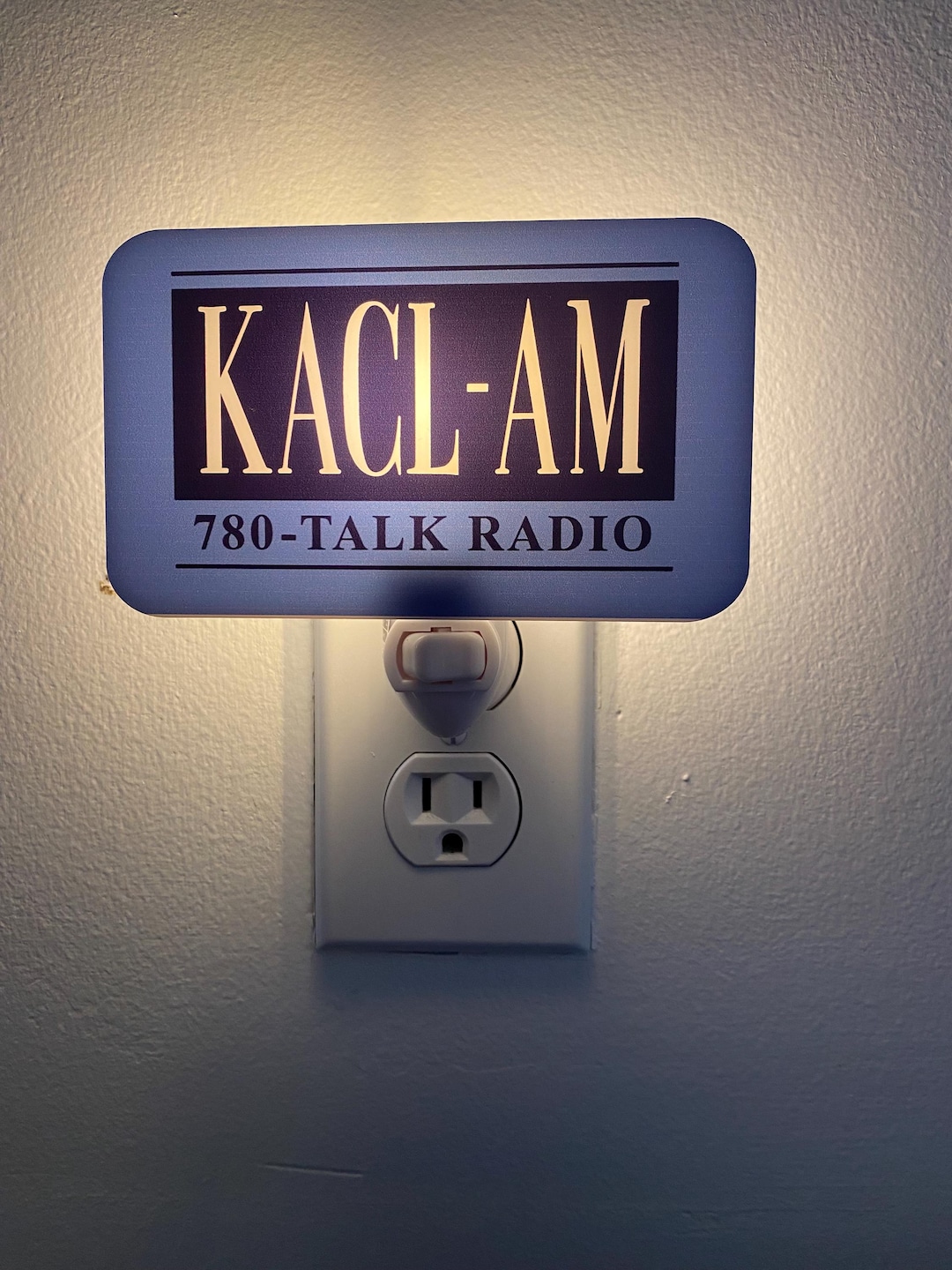 Frasier KACL Night Light: 90s Sitcom Decor - Etsy