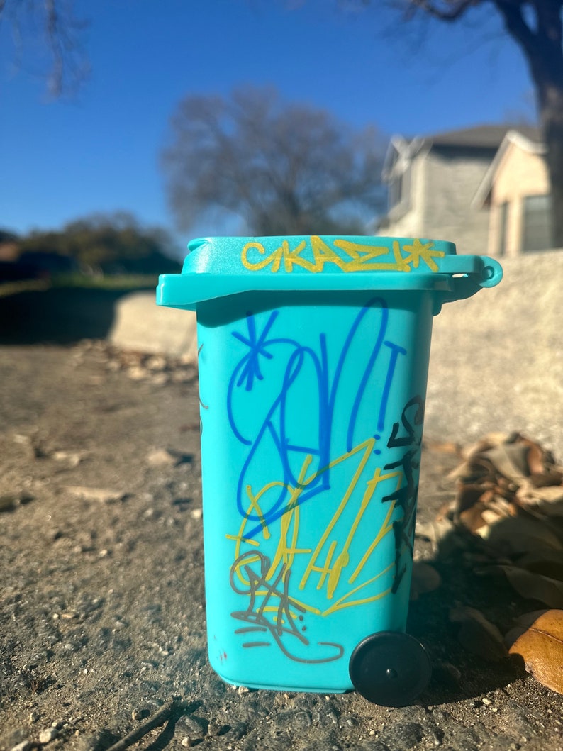 Graffiti Trash Can (customizable) - Etsy