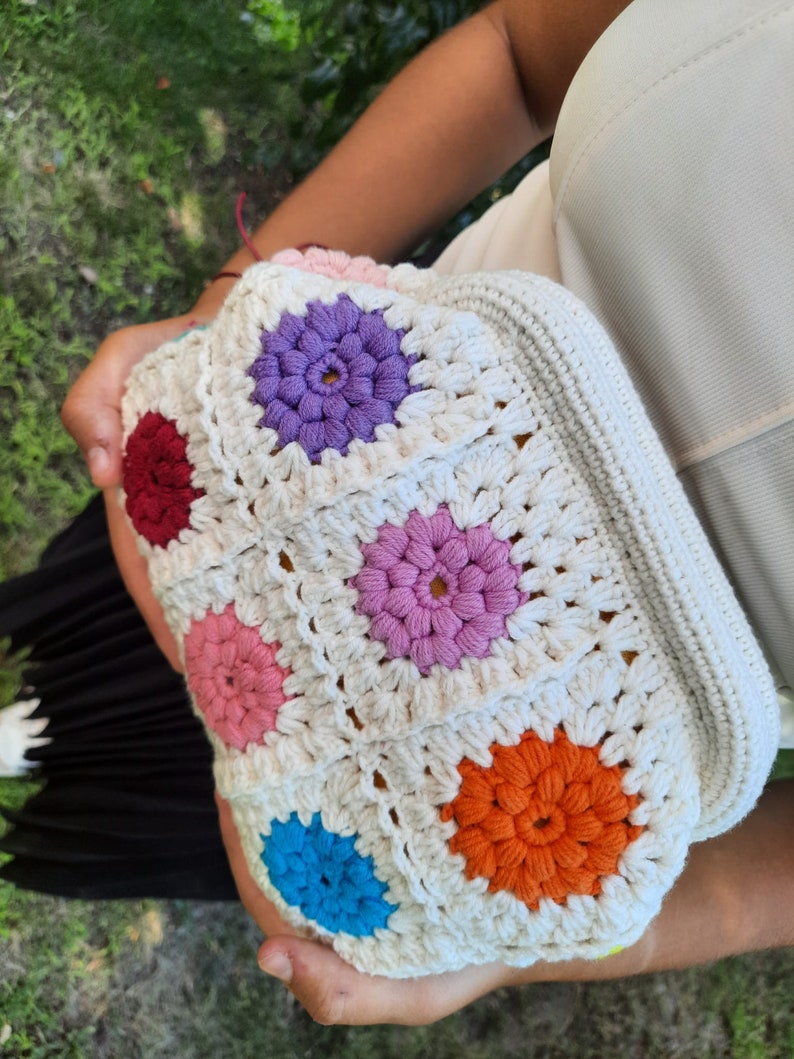 White Crochet Clasp Clutch, Crossbody Bag, 2 in 1 Bag,evening Bag, All ...