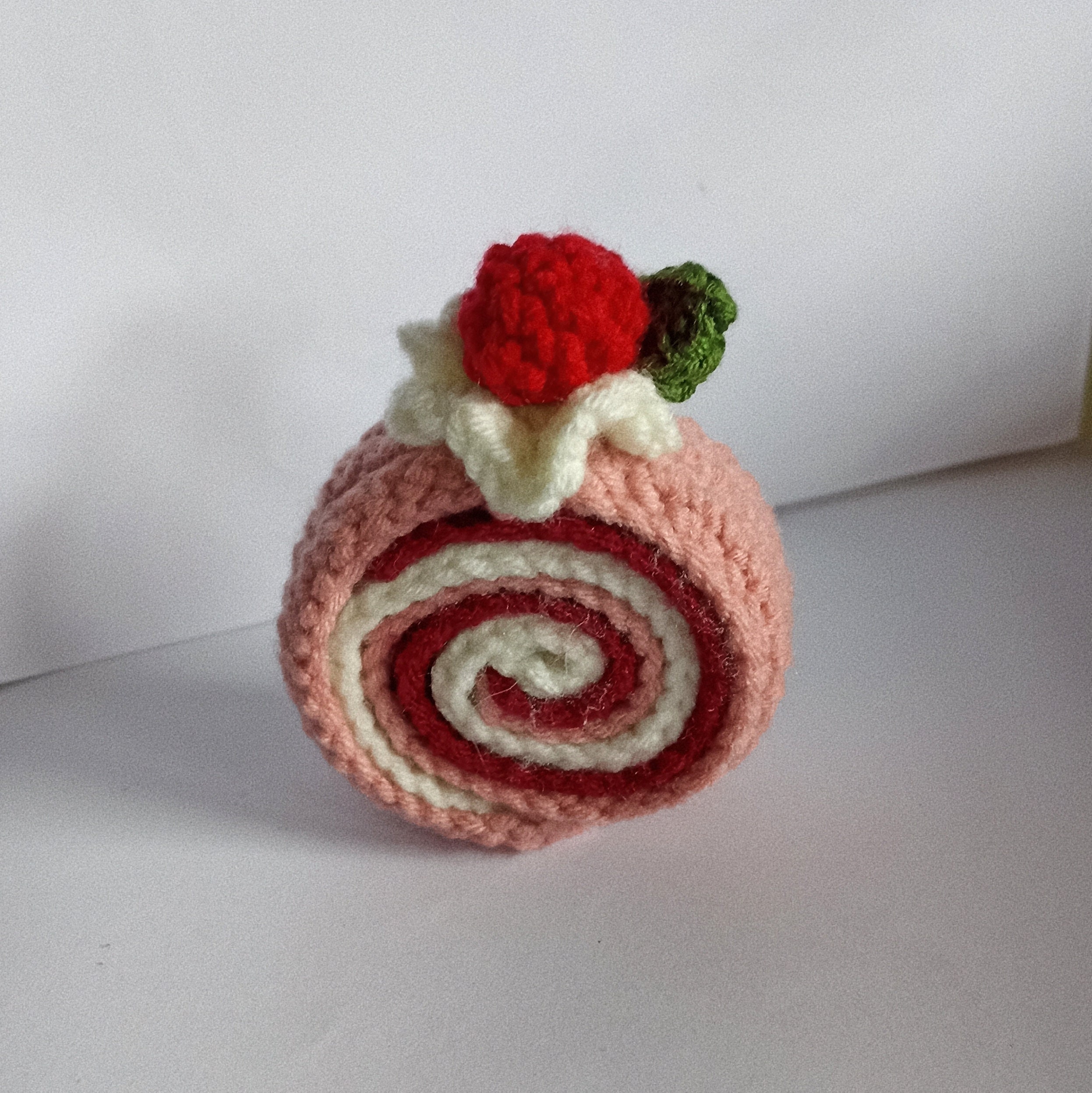 Crochet Pattern : Swiss Roll Cake - Etsy