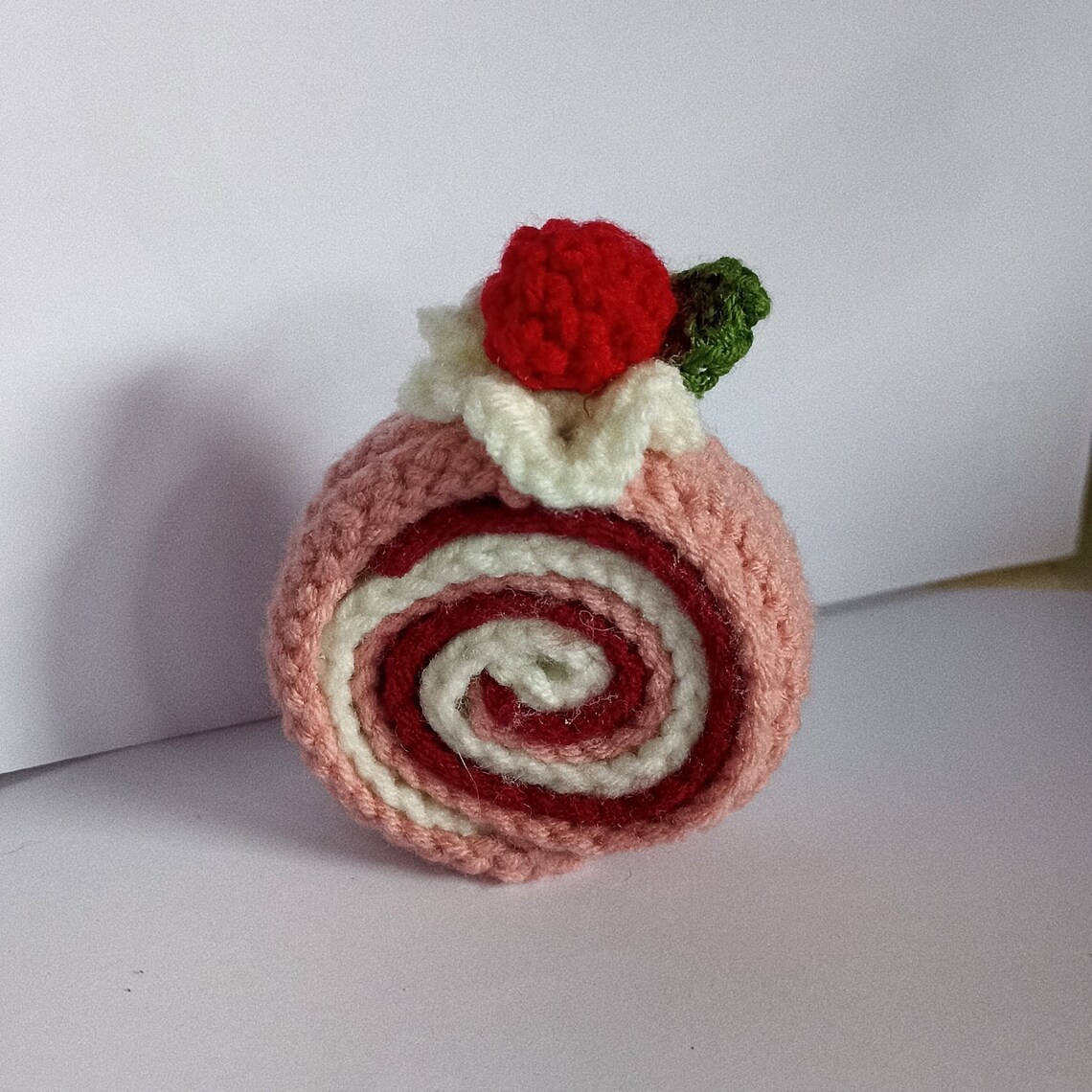 Crochet Pattern : Swiss Roll Cake - Etsy