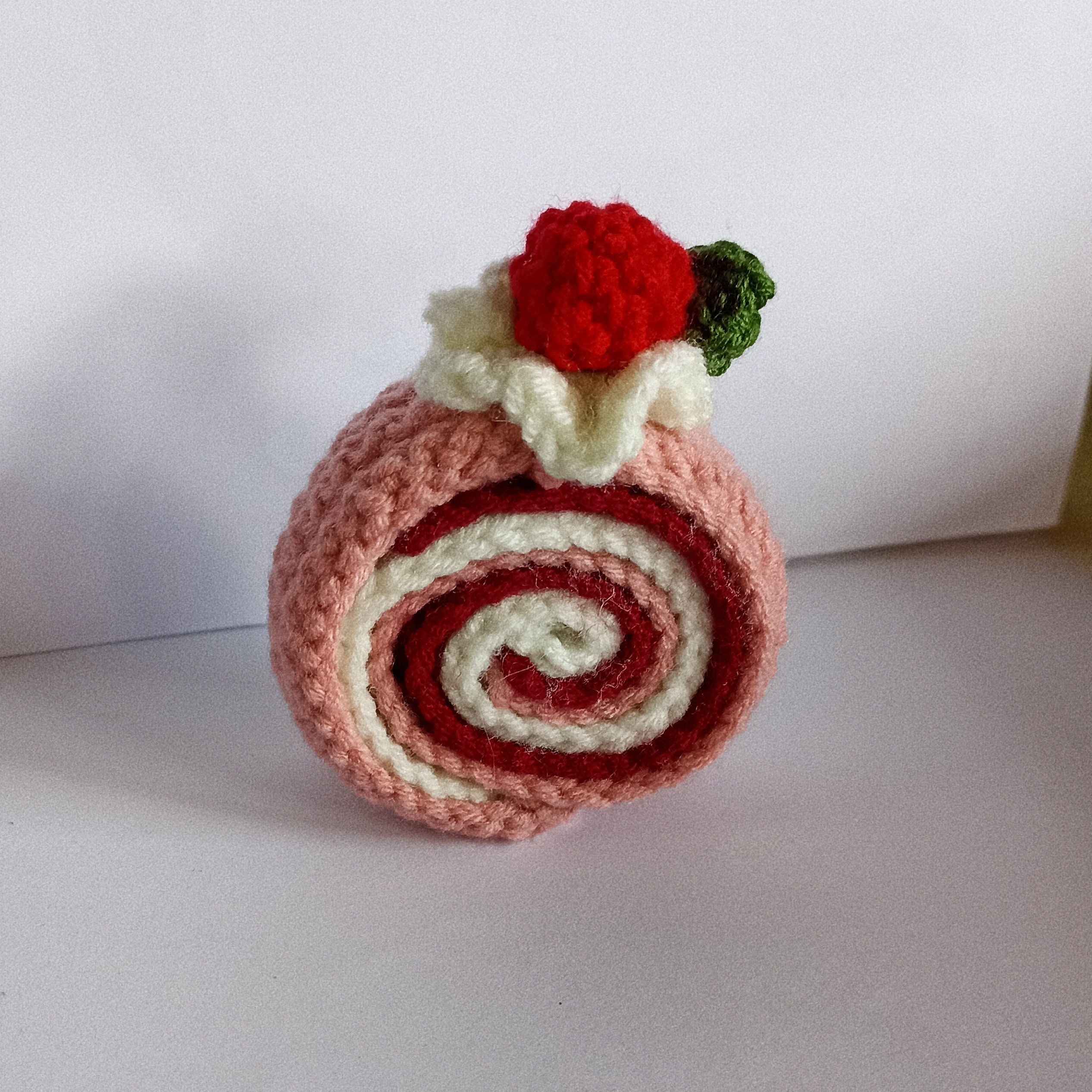 Crochet Pattern : Swiss Roll Cake - Etsy