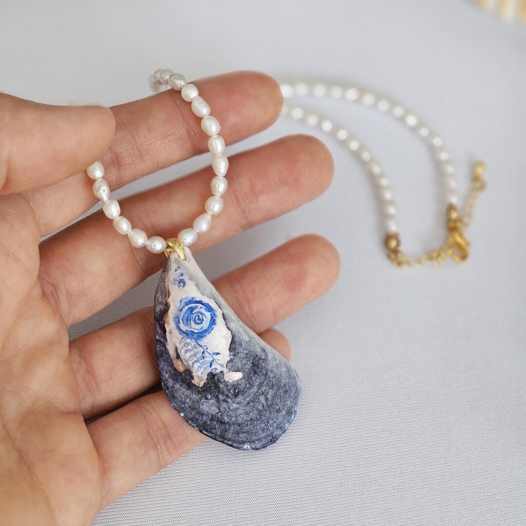 Elegant Freshwater Pearl Necklace With Delicate Decoupage Mussel Shell ...