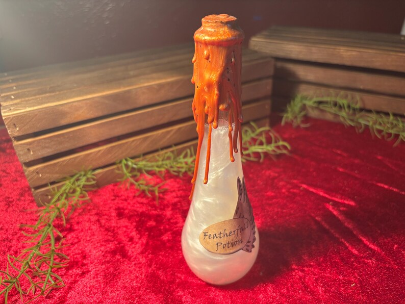 Featherfall Potion - Dnd Prop, Display for TTRPG, Decorated Bottle - Etsy