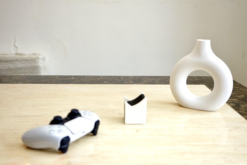 Personalized 3D Printed Controller Stand – Custom Gaming Desk Accessory ...