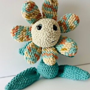 BLOOMING BUDDY: Low-sew Amigurumi Pattern (crochet Flower-pdf Download ...