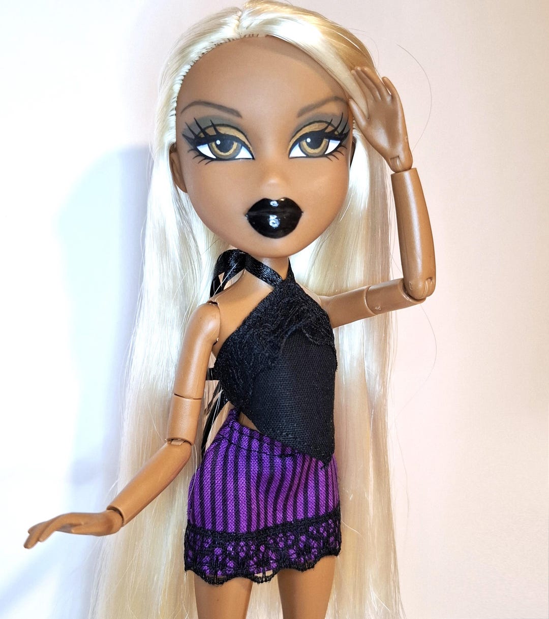 Bratz Purple and Black Lace Fashion. Black Handkerchief Top With Purple ...