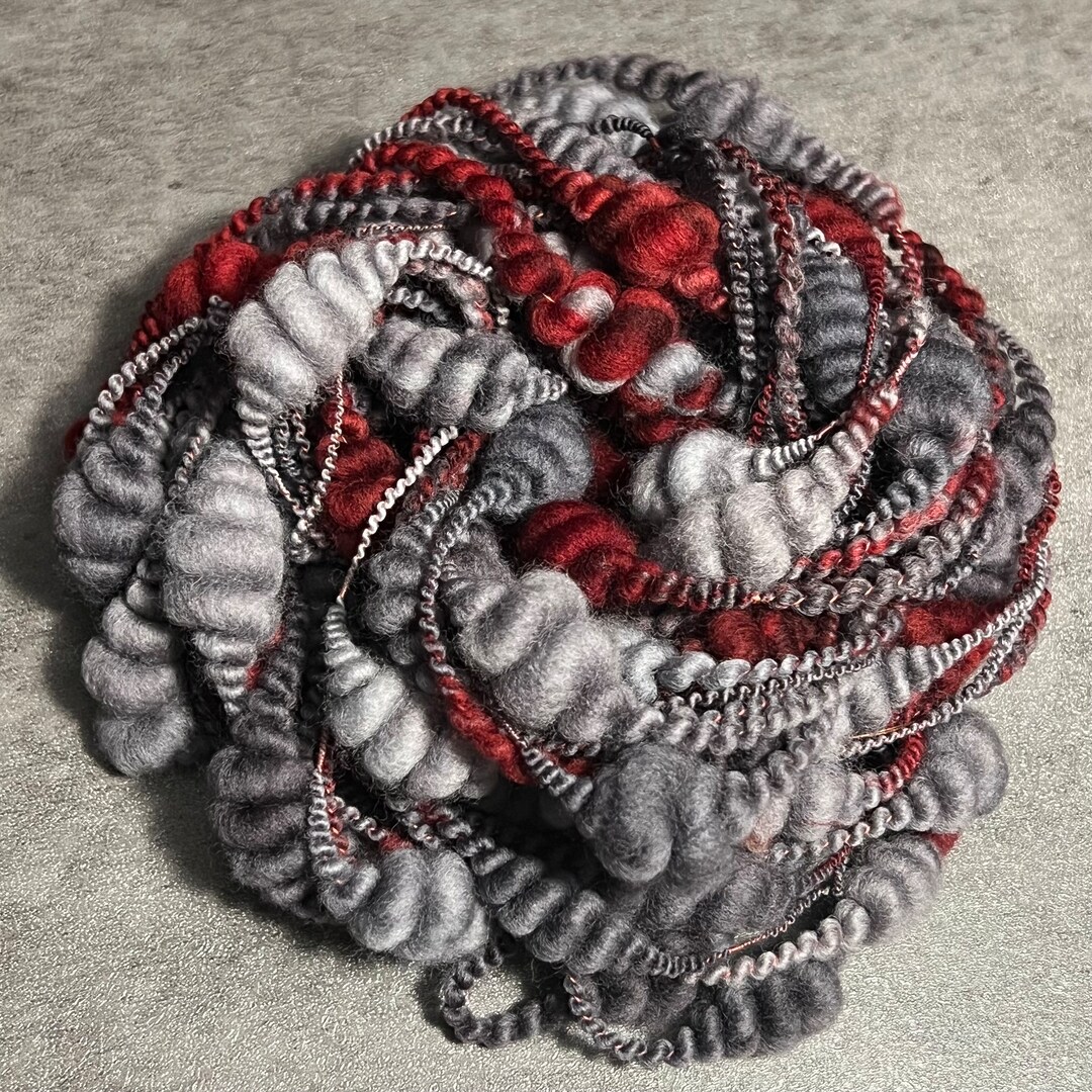 Roses in Ashes red Beehive Art Yarn Thick & Thin for Weaving/knitting ...